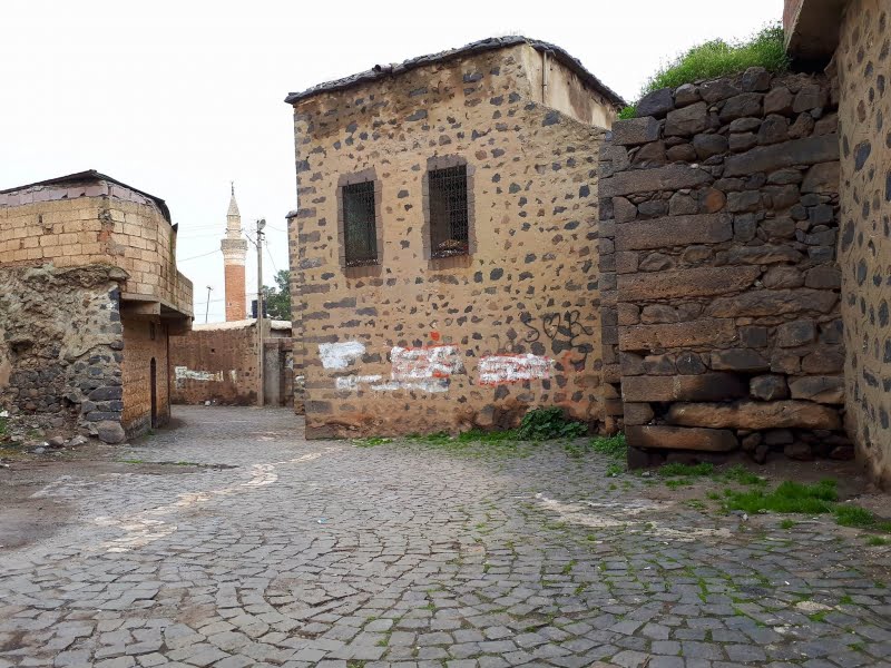 SİVEREK VE ZAZALAR – Bernamegeh